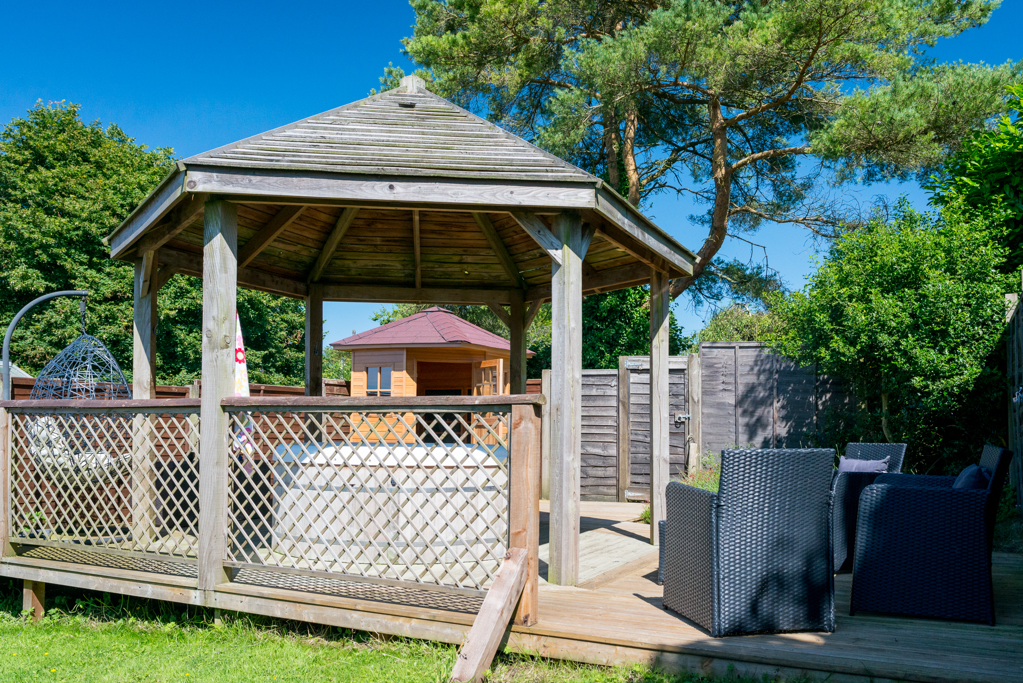 Hedgerow Cottage and Glamping – your perfect holiday starts here