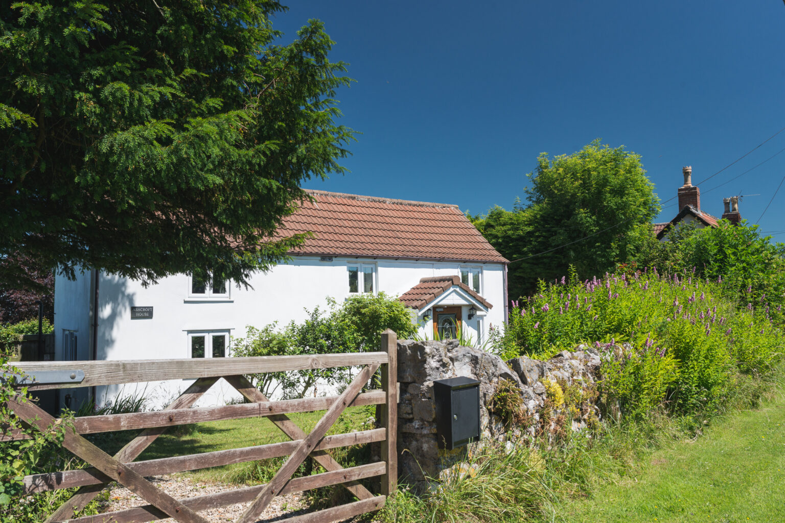 Hedgerow Cottage and Glamping – your perfect holiday starts here